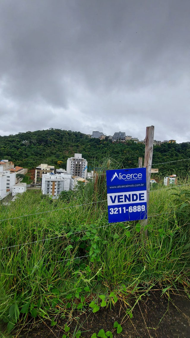 Terreno plano com 683m² no Recanto da Mata! (cód. 4515)